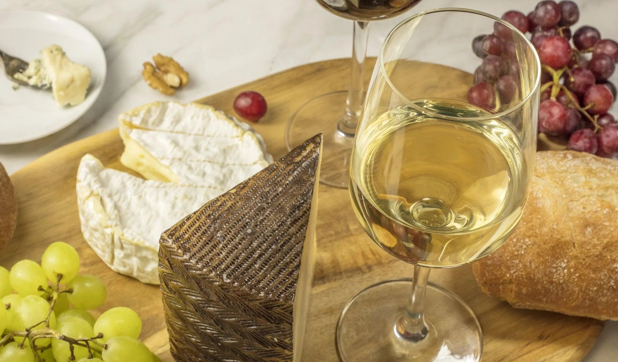 How to buy cheese: The Artisanal CheeseClock® - Mild Cheeses ...