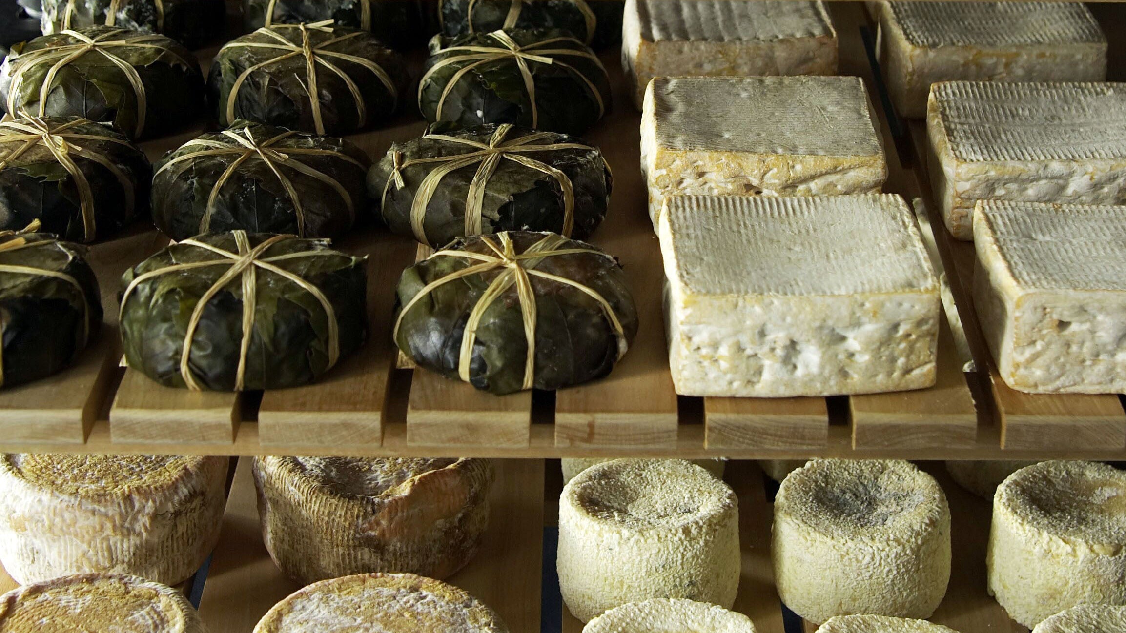 Artisanal gourmet cheese collections and samplers carefully selected ...